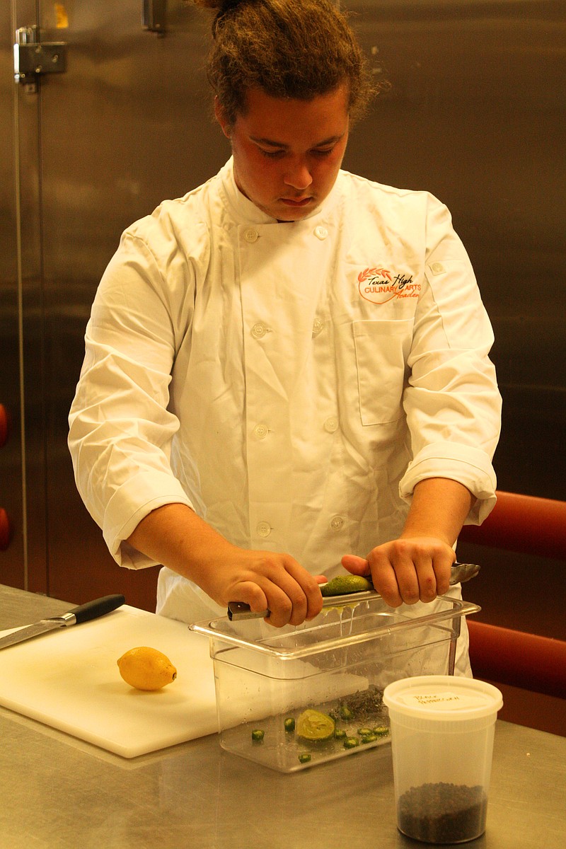 Texarkana, Texas, high school culinary students compete in NASA taco ...