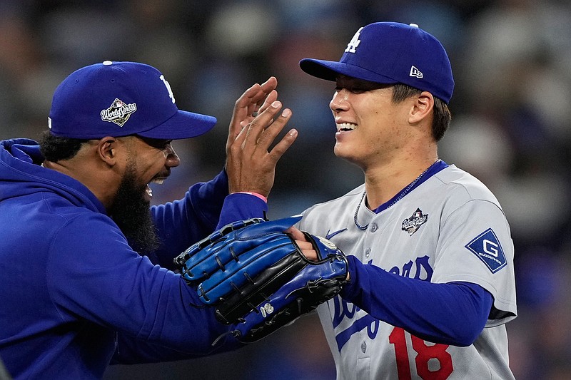 Yamamoto throws first World Series complete game since 2015 as Dodgers ...