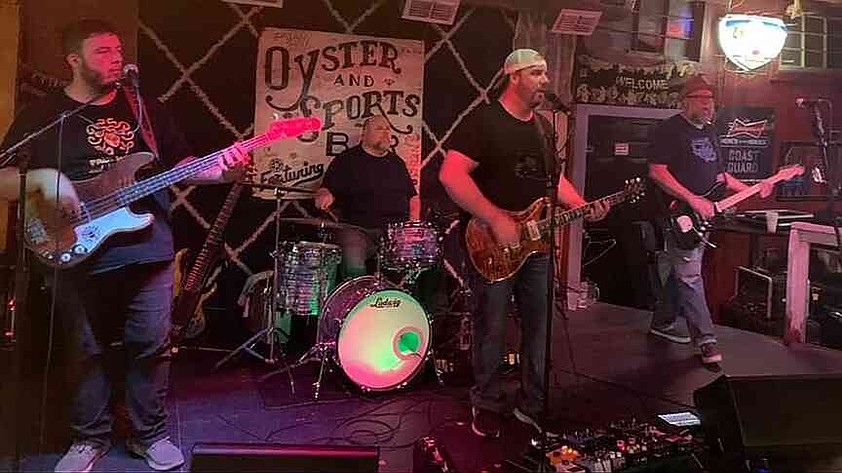 Moss Brothers Band to play free outdoor concert Saturday downtown ...