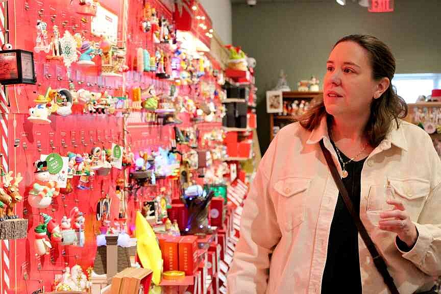 Downtown Jefferson City warms up shoppers during Sip ’n Shop ...