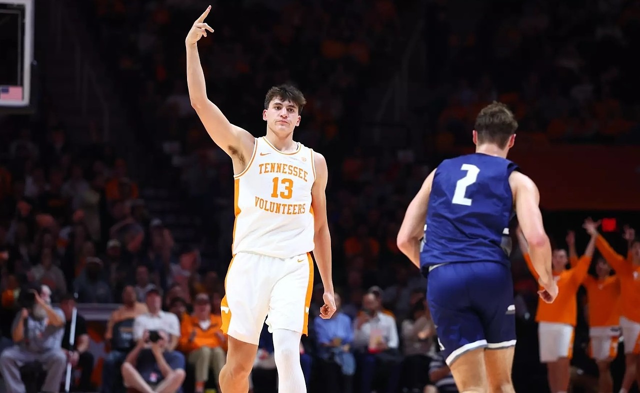Estrella’s career-high 23 points leads No. 20 Vols past Ospreys ...