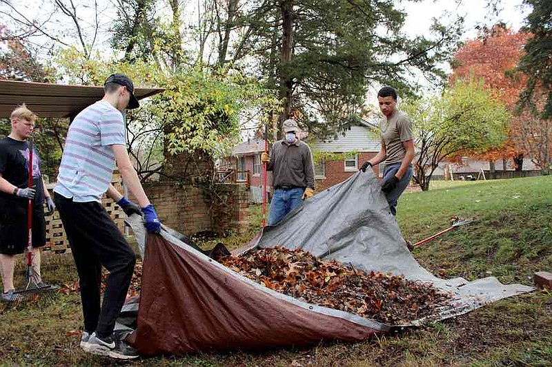 Youths volunteer to rake leaves in support of veterans | Jefferson City ...