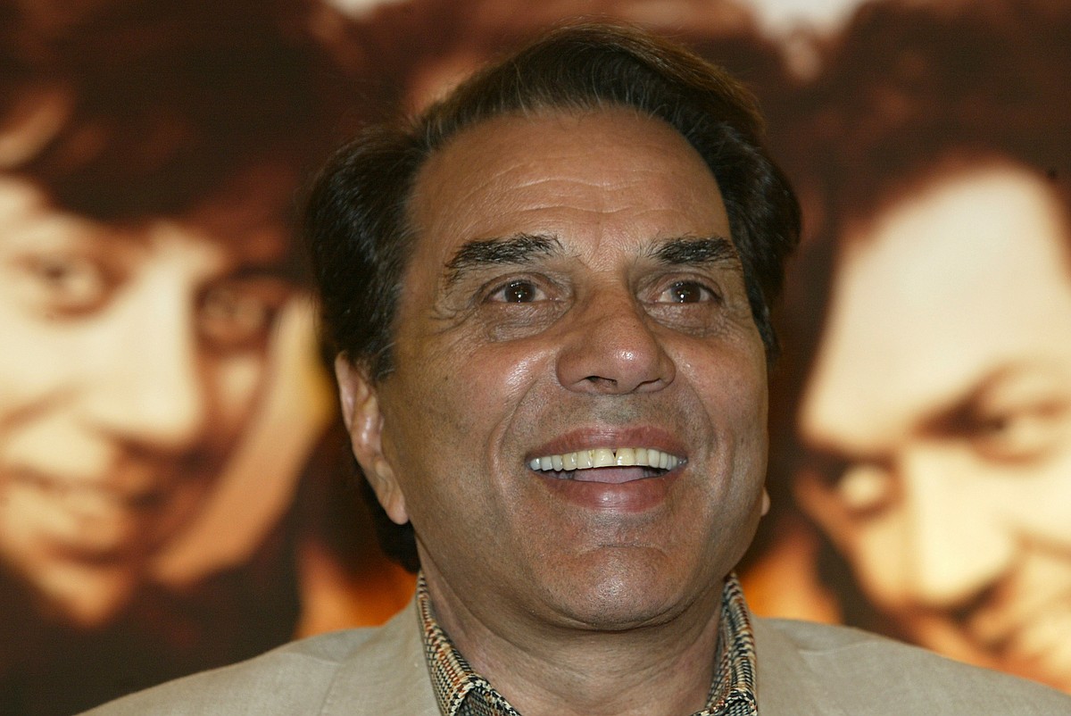 Dharmendra, iconic Bollywood actor and Indian cinema's 'He-Man,' dies ...