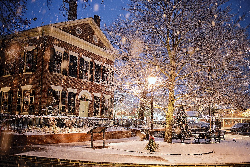 Painting the town red (and green): Christmas towns within driving ...
