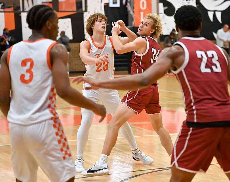 Prep Basketball: Arkansas High tops Texas High on final day of Hoopfest ...