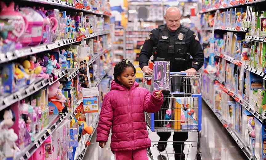 Law enforcement agencies, children share season’s joy | Jefferson City ...
