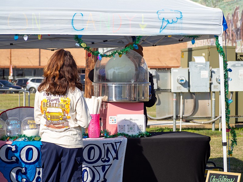 GALLERY | Jingle and Mingle Market | Texarkana Gazette