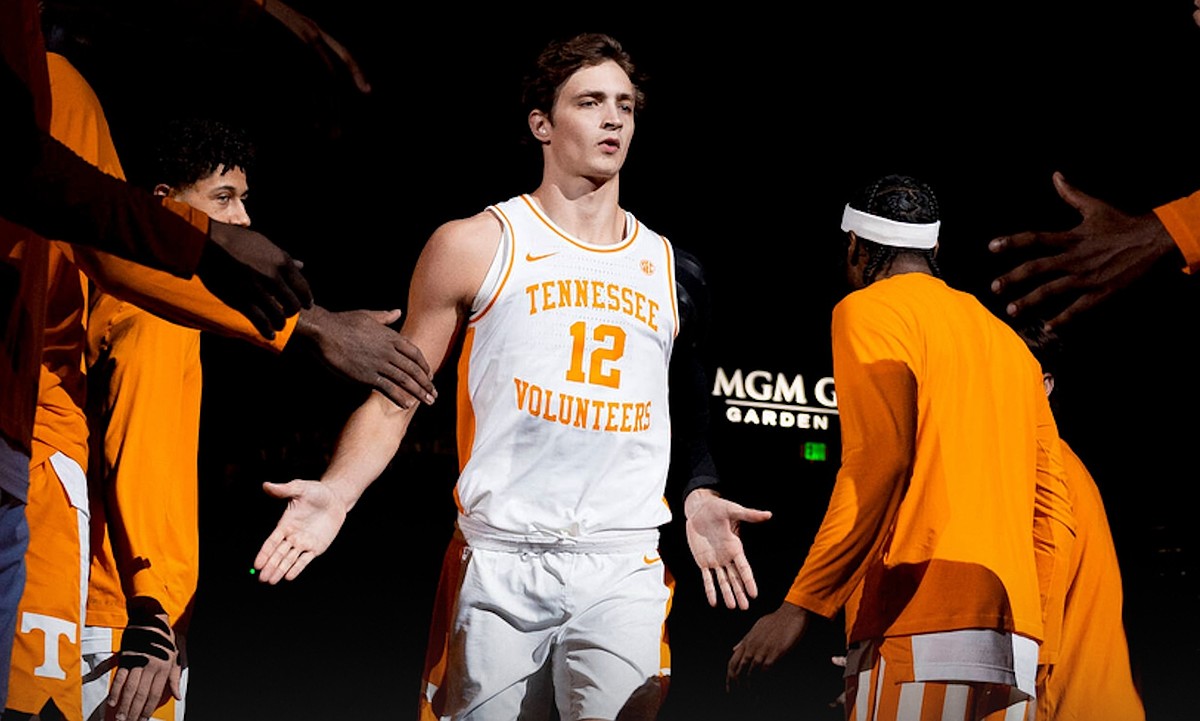 Phillips to undergo surgery, miss the rest of the season for Vols ...