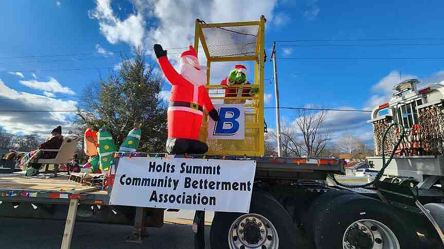 Holts Summit Christmas parade returns | Fulton Sun