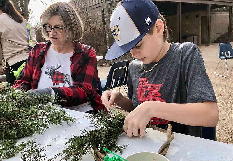 Runge visitors turn invasives into decorations | Jefferson City News ...