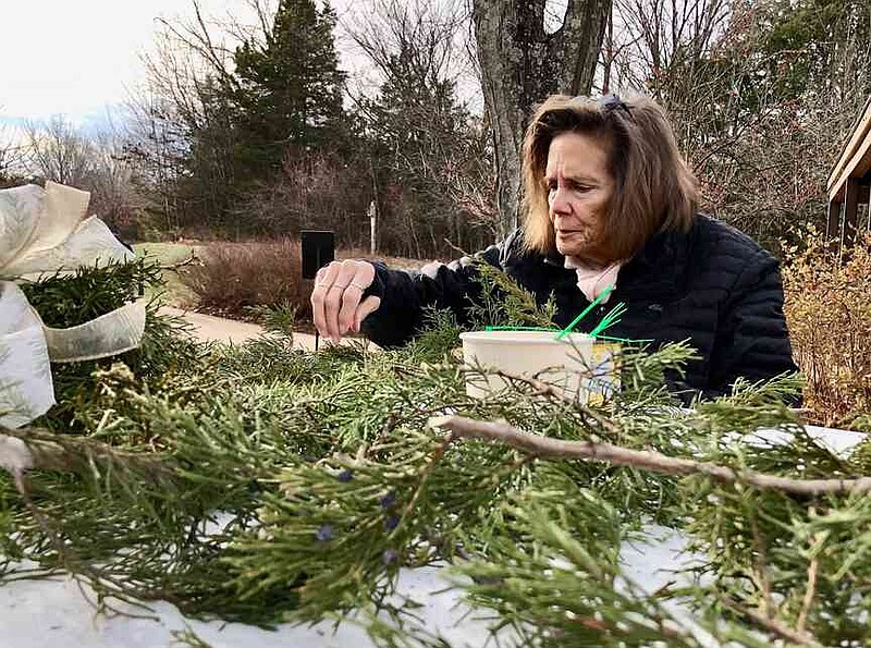 Runge visitors turn invasives into decorations | Jefferson City News ...