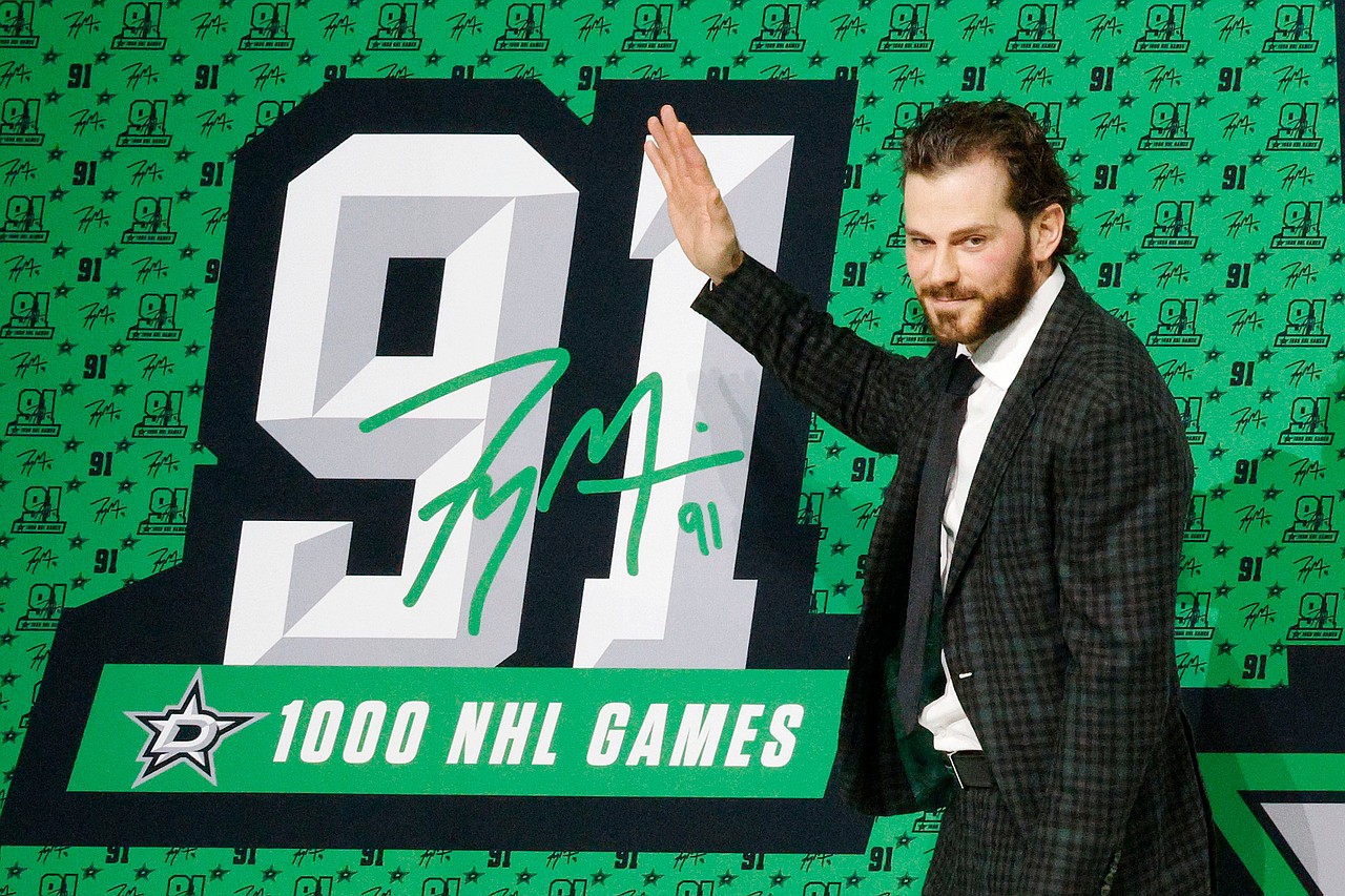 Stars forward Tyler Seguin undergoes surgery for torn ACL, not yet ...