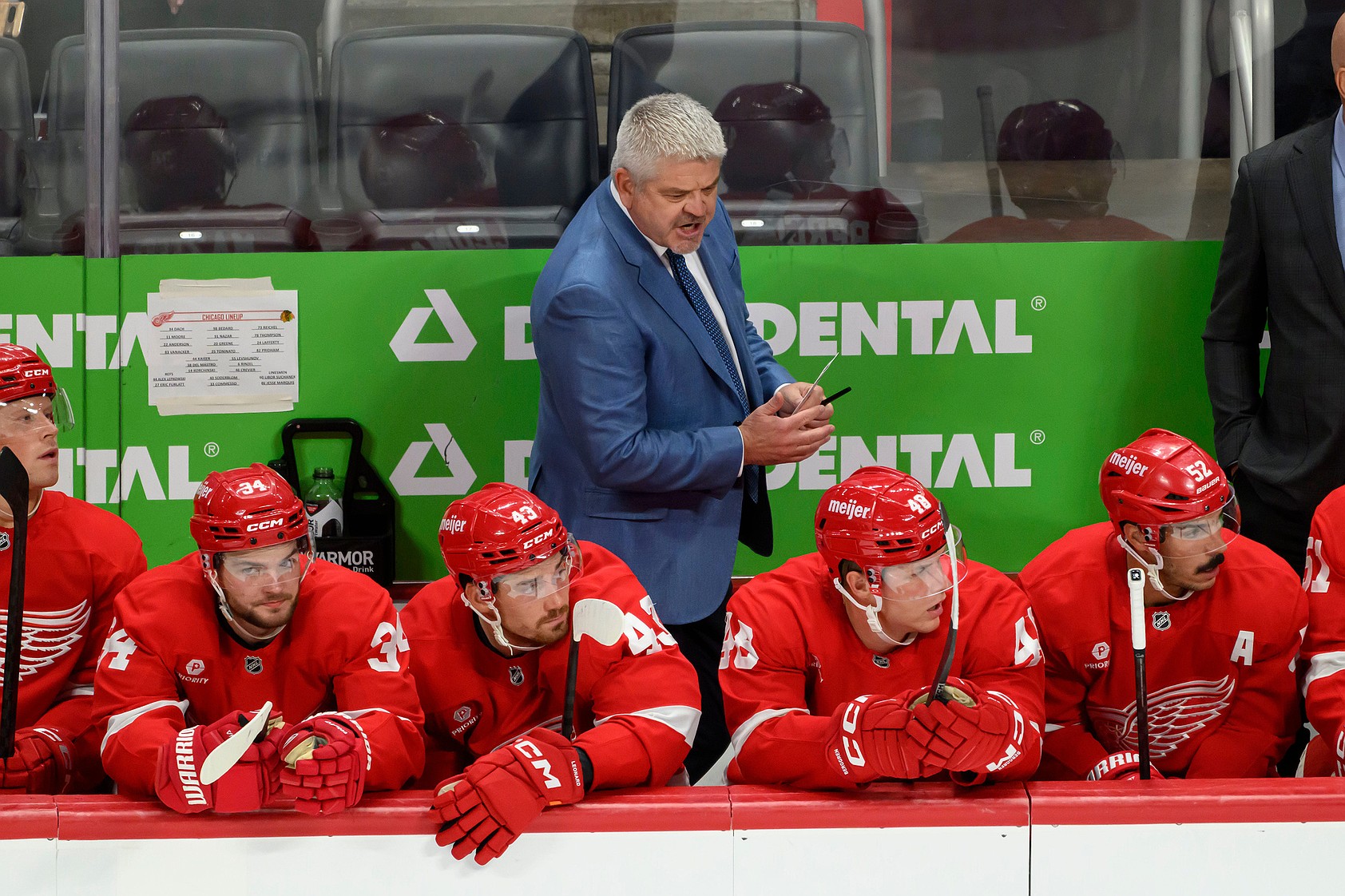 Moms watch Red Wings turn in sterling road performance vs. Capitals ...