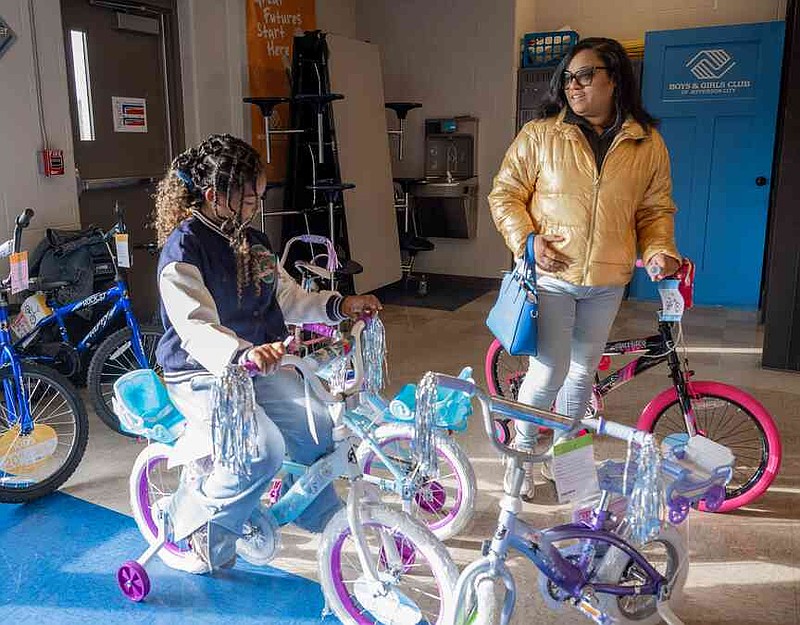 Boys & Girls Club gets Christmas bike donations | Jefferson City News Tribune