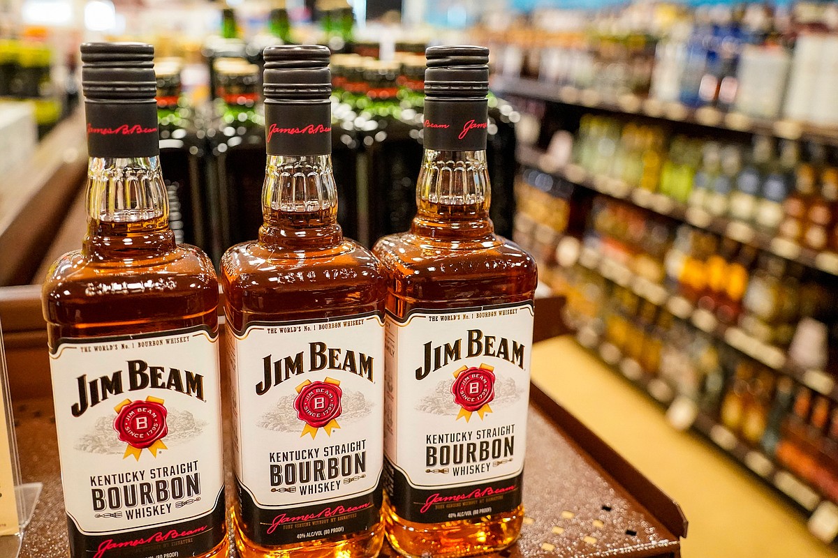 Cloudy future for bourbon has Jim Beam closing Kentucky distillery for ...