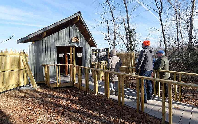 Lake Fayetteville bird blind offers front row seat to feathery show ...