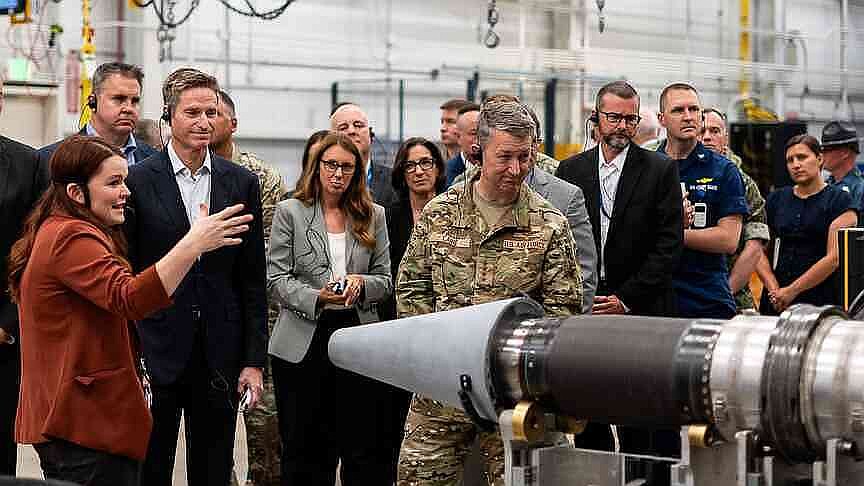 Lockheed Martin enters into $142,621,543 contract with United Arab ...