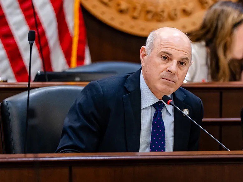 Tennessee lawmaker seeks to challenge Supreme Court decisions with anti ...