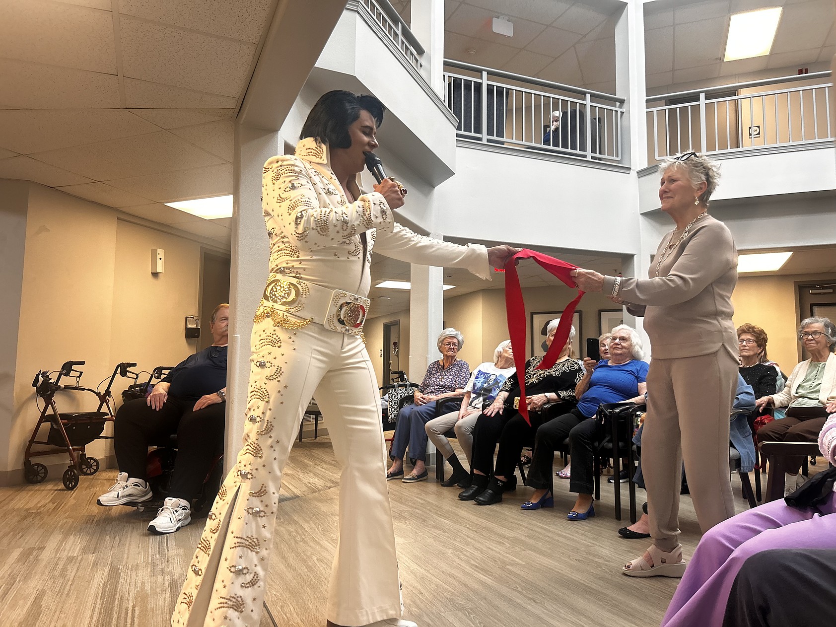 Independent living center rocks along to commemorate Elvis Presley's ...