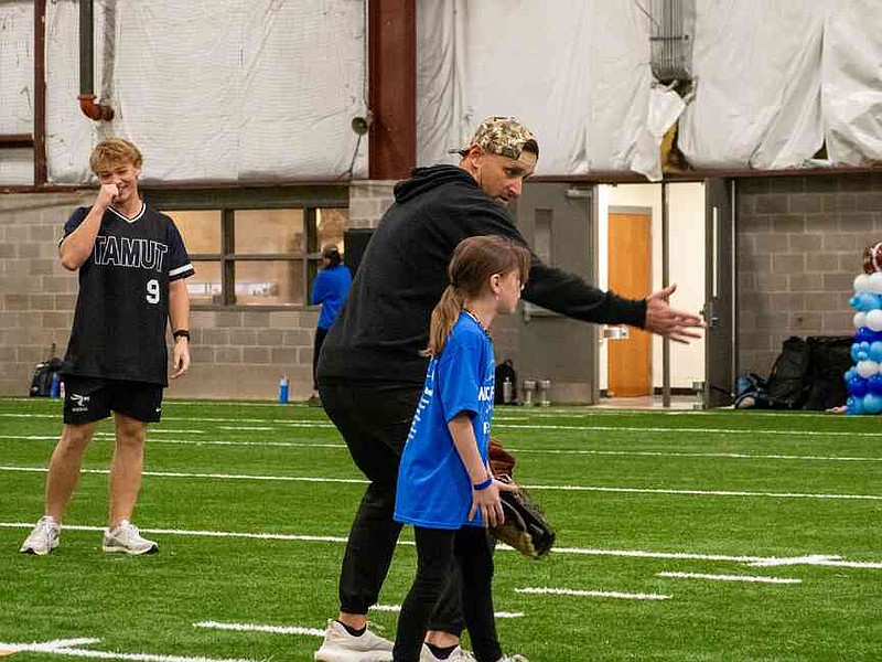 Wacha family hosts annual sports camp | Texarkana Gazette