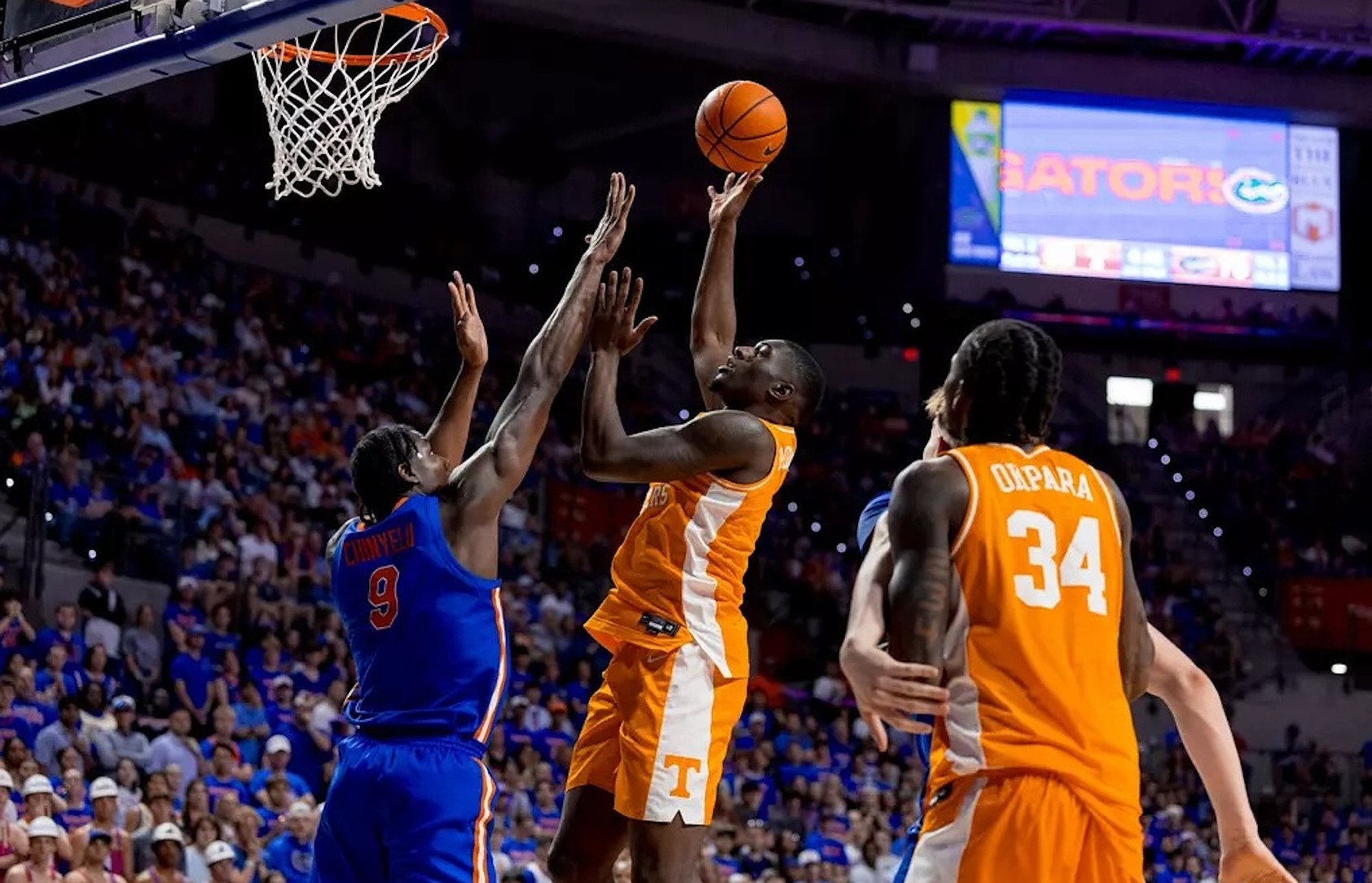 Brown the bright spot on Vols’ struggling front line | Chattanooga ...