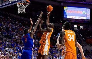 Brown the bright spot on Vols’ struggling front line | Chattanooga ...