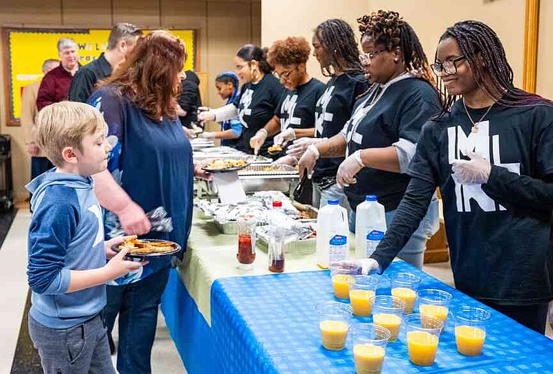 Fight for civil rights is not over, MLK prayer breakfast speaker says ...