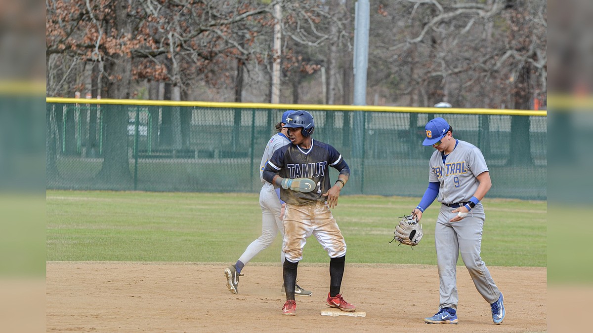 Baseball: TAMUT opens season with dramatic doubleheader split ...