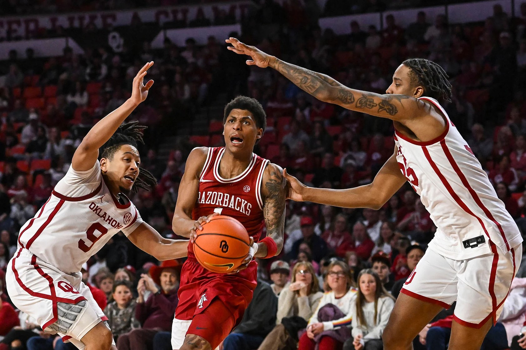 Razorbacks rally to beat Sooners | Magnolia Banner News