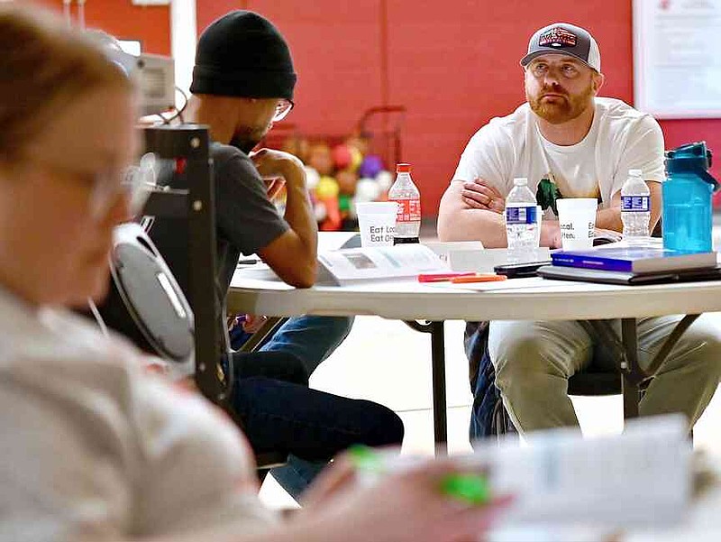 PHOTO | Car seat checks part of weekend health fair | Texarkana Gazette