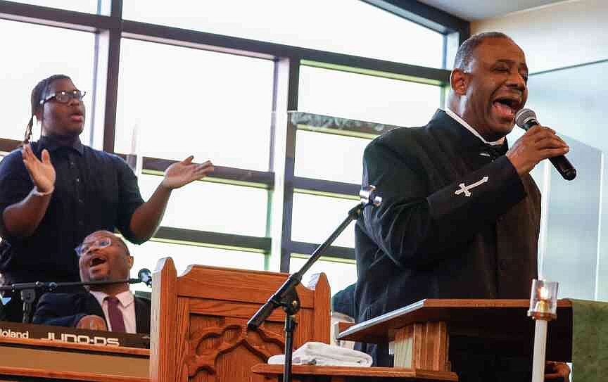 Family, friends celebrate Rev. Saunders at Quinn Chapel | Jefferson ...