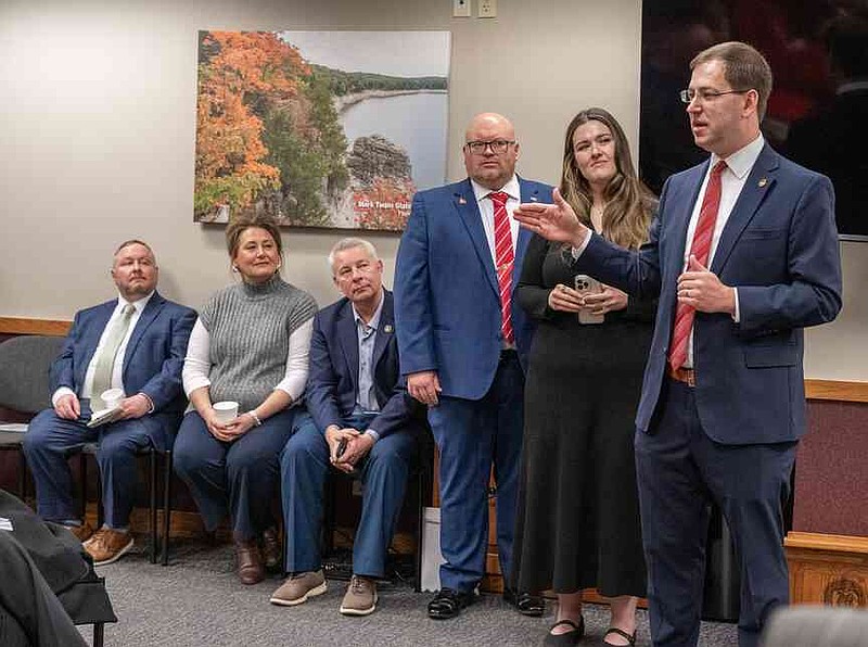 Candidates begin filing in Missouri for state offices | Jefferson City ...