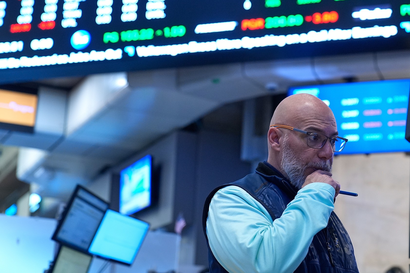 US stock market remains calm, even as oil prices rise | Chattanooga ...