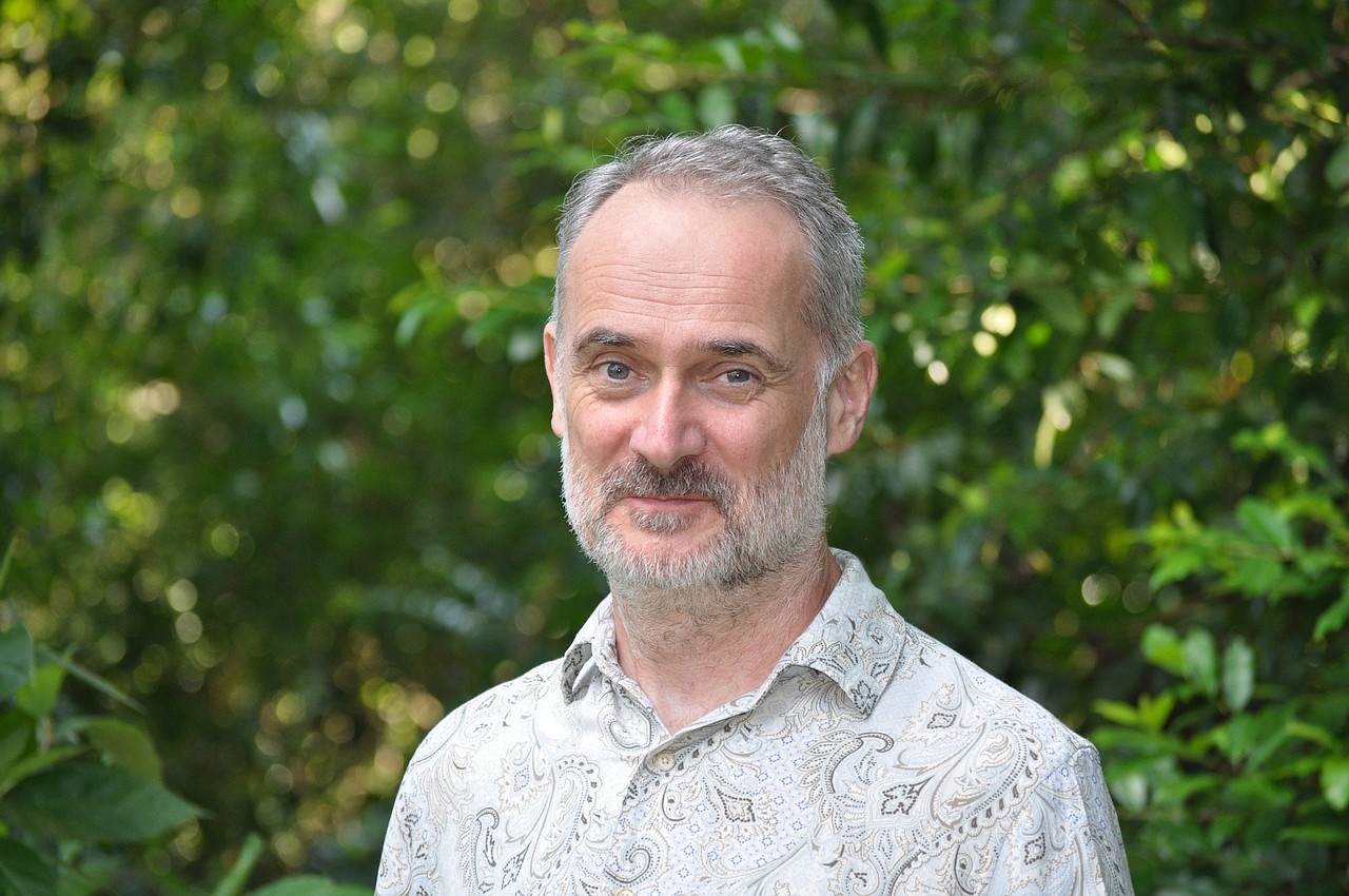 Book Review: Flowers transform nature in biologist David George Haskell ...