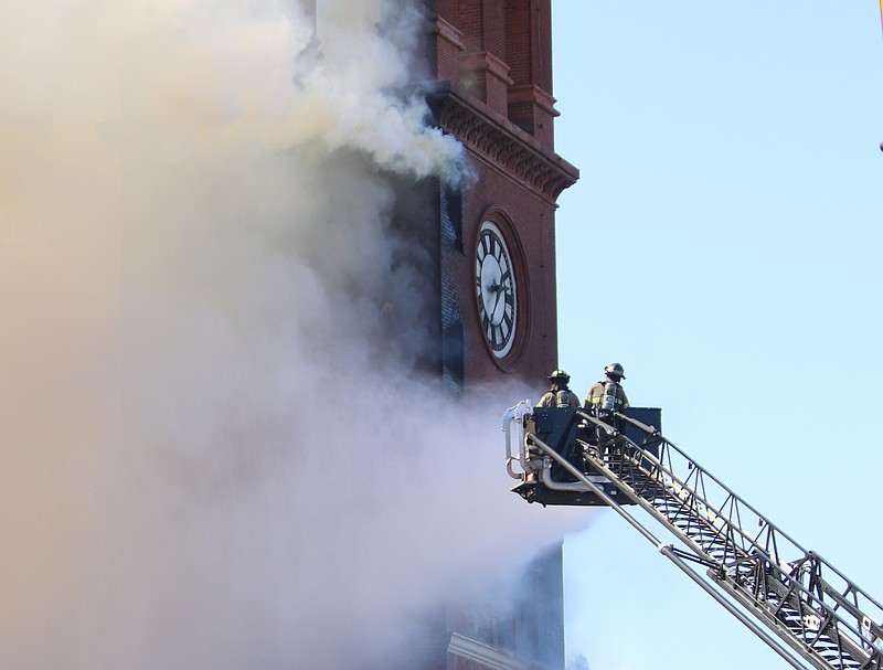 Historic Georgia courthouse burns in Floyd County | Chattanooga Times ...