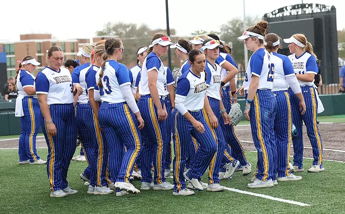 Lady Muleriders split GAC doubleheader with Harding | Camden News