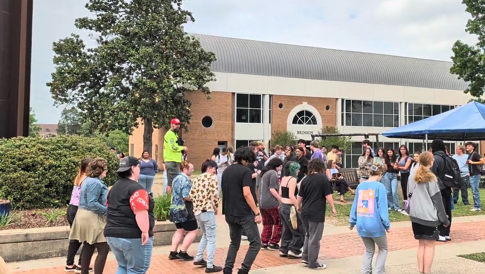 SAU students drive off street preacher with dancing and music | El ...