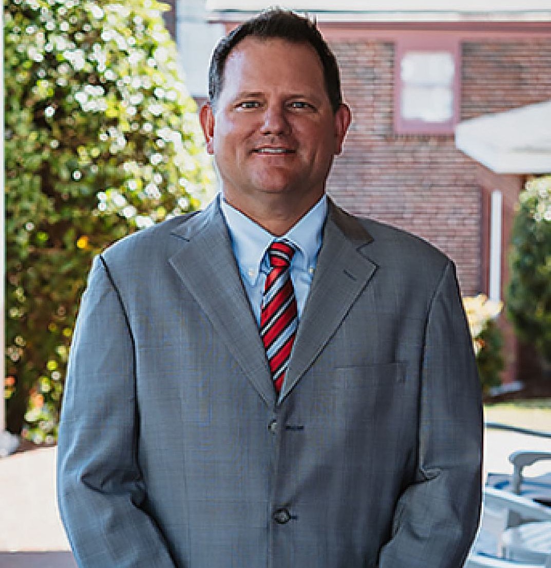 Attorney Bryan Hoss announces candidacy for Red Bank judgeship ...