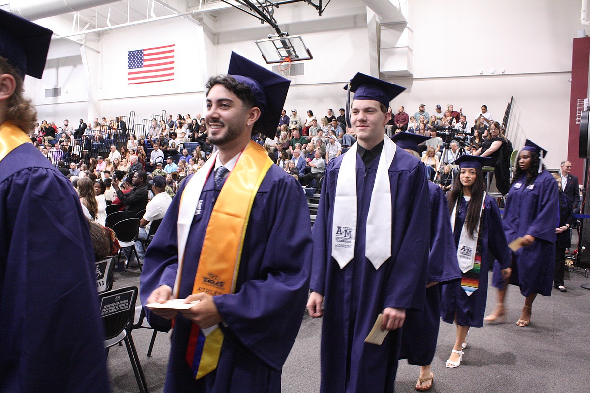 Texas A&M-Texarkana holds largest commencement ceremony yet ...