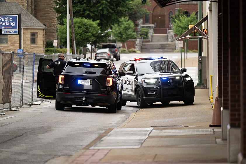 Man arrested after fleeing Courts Building, charged with evading arrest ...
