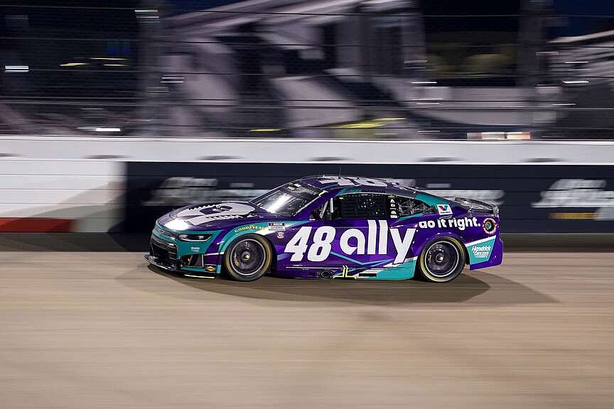 Battling vertigo, NASCAR driver Alex Bowman says ‘I’m as close to 100% ...