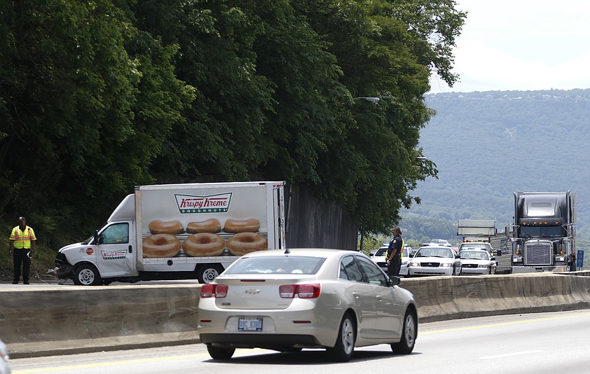Rain delay extends ridge cut concrete work on I-24 through Chattanooga ...