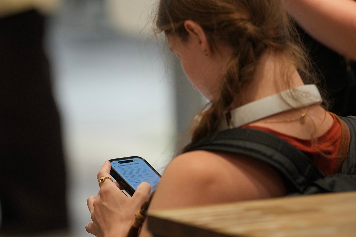 UK bans under-16s from using social media apps including TikTok and ...