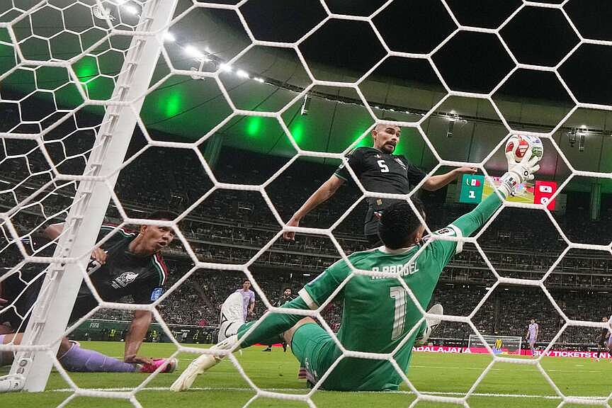 Rangel uses ‘pure reaction’ to make save that moves Mexico into ...