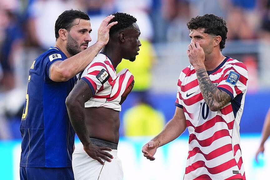 Balogun gets US’s go-ahead goal against Bosnia and then red card | El ...