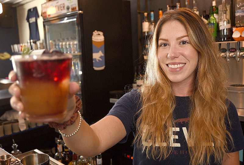 How to make the New Yorkah’ cocktail from Clever Alehouse | Chattanooga ...