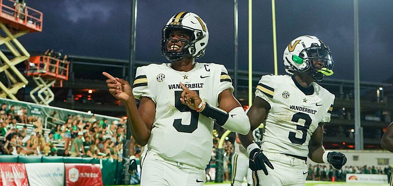 Pasquali’s Pix: Commodores to start 2-0, Gators 0-1 | Chattanooga Times ...