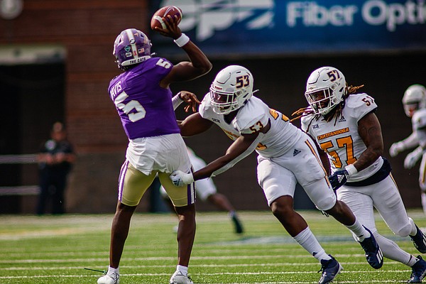 UTC’s trio of D-line stars enjoy competition within group | Chattanooga ...