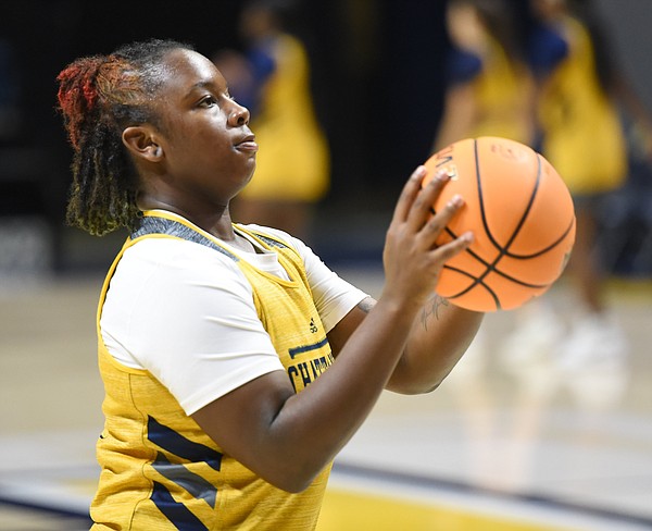 Freshman Raven Thompson shines in UTC women’s road win | Chattanooga ...