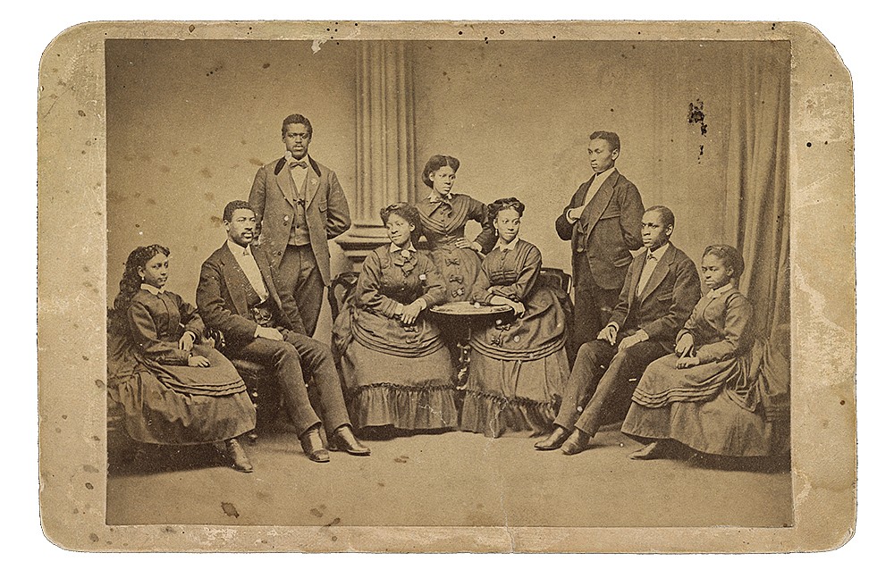 102633967_Fisk_Singers_t1200.jpg?57a0c2296240c280e9492005c3cad63e7cbe80f4